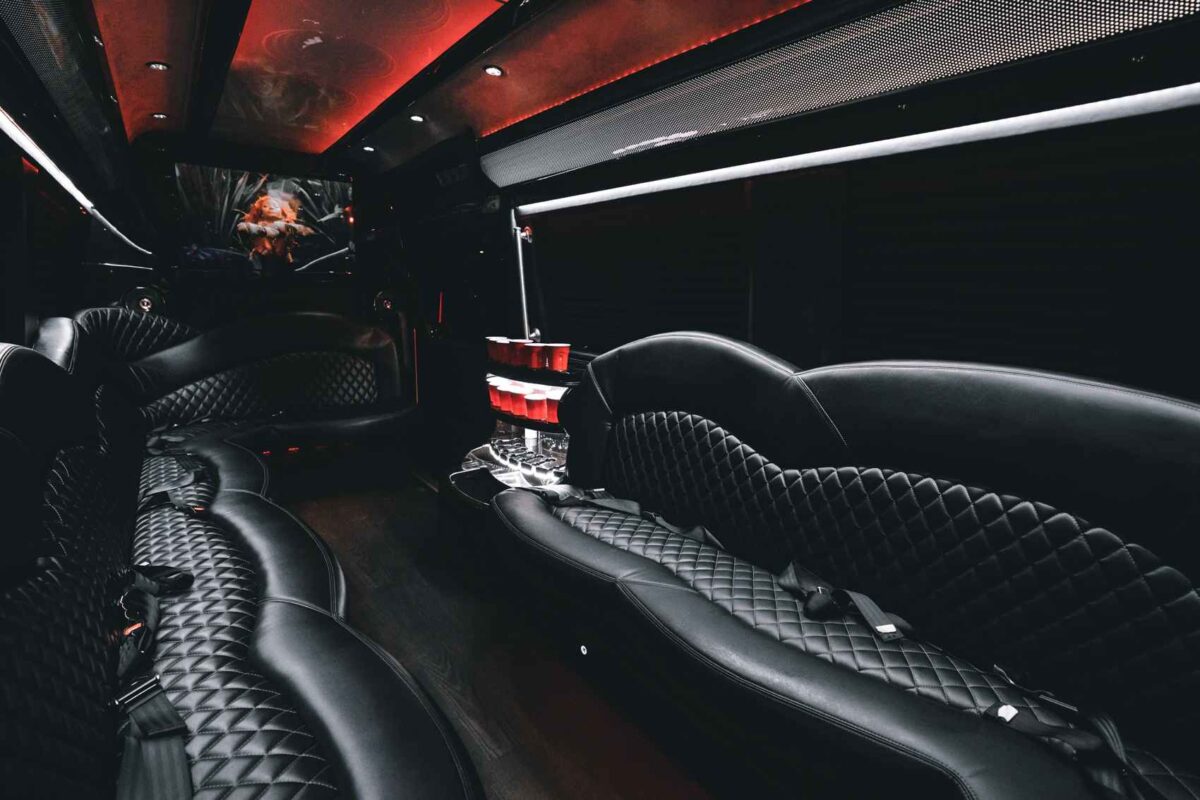 Chicago Limo Service | Party Bus Chicago | O'Hare & Midway Limo